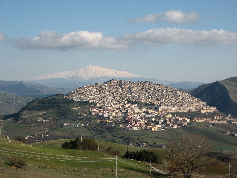 Discovering the medieval town of Gangi
